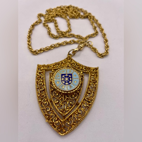 Vintage | Jewelry | Outstanding Vtg 6s Gold Tone Filigree Shield ...